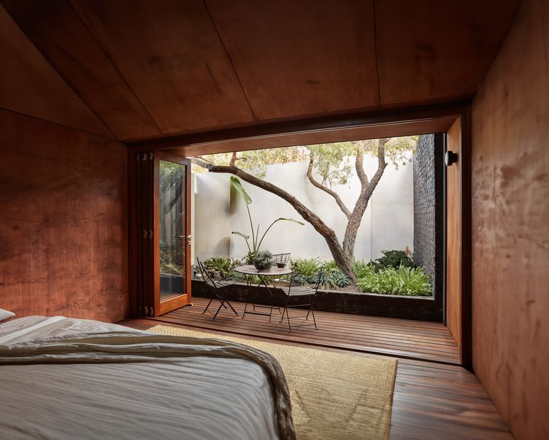 Shadow House by Grotto Studio | ArchitectureAu