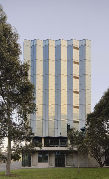 Building powered by solar facade in Australian first | ArchitectureAu