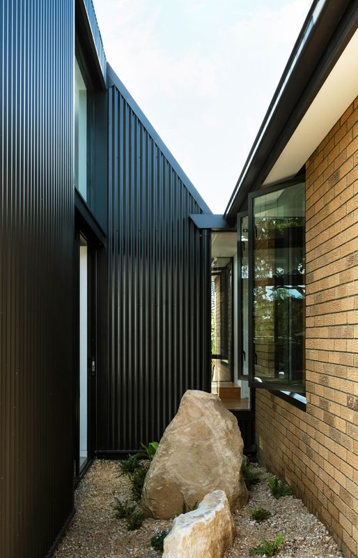 Binary House by Christopher Polly Architect | ArchitectureAu
