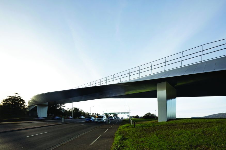 Differing perspectives: Bridge of Remembrance | ArchitectureAu