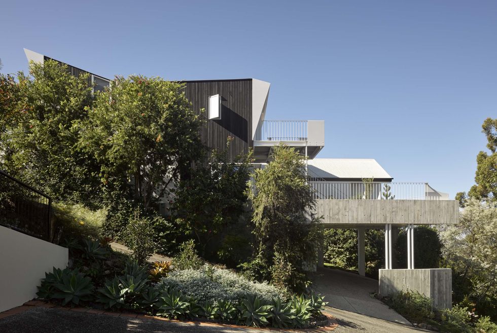 Enriched with possibilities: Ashgrove Hillside House | ArchitectureAu