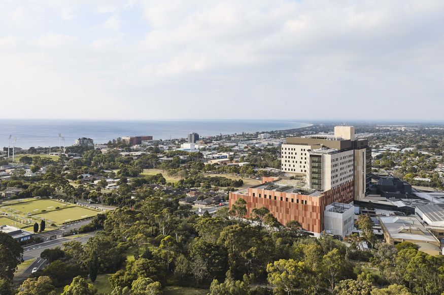 Peninsula University Hospital by Bates Smart and Architectus ...