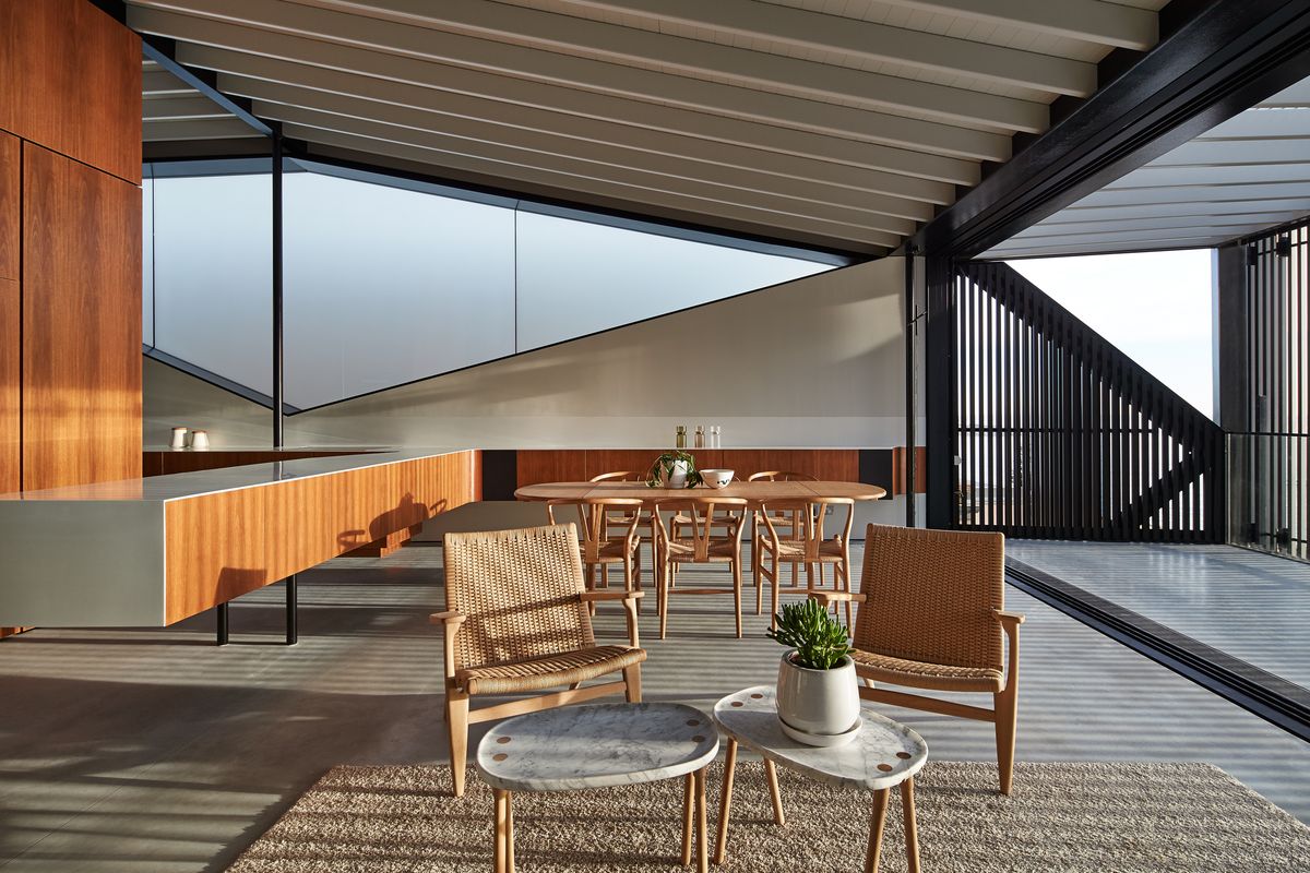 Meet the owners of Coogee House by Chenchow Little | ArchitectureAu