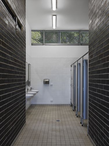 Thomson Park Sports Pavilion by Bijl Architecture | ArchitectureAu