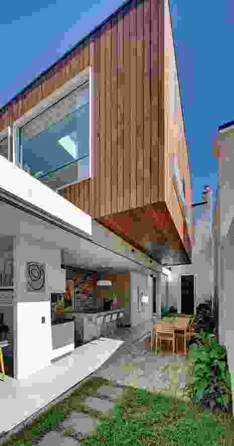 Long Courtyard House | ArchitectureAu